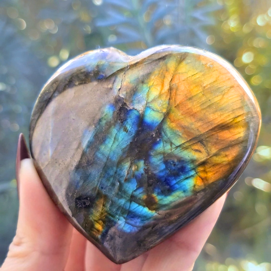 Labradorite Heart Carving with Sunset Flash - includes stand – Cats ...